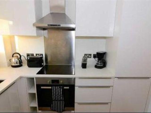 3 Bedrooms Flat for rent in Vincent Street, London SW1P