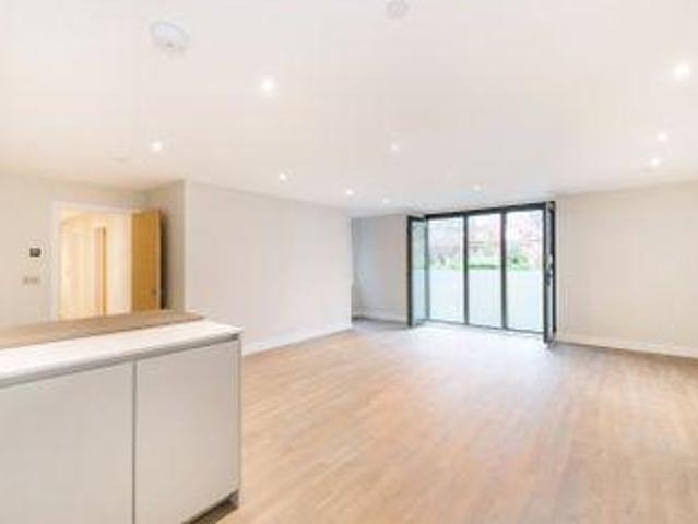 3 Bedrooms Flat for rent in Viridium Apartments, 264 270 Finchley Road, Hampstead, London NW3
