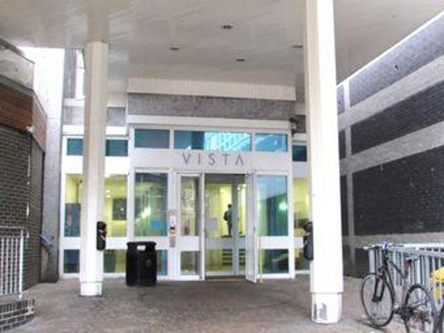 3 Bedrooms Flat for rent in Vista Building, Calderwood Street SE18
