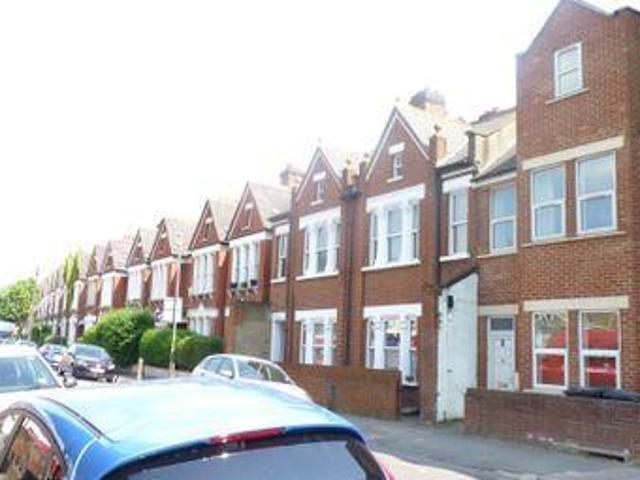 3 Bedrooms Flat for rent in Yukon Road, London SW12