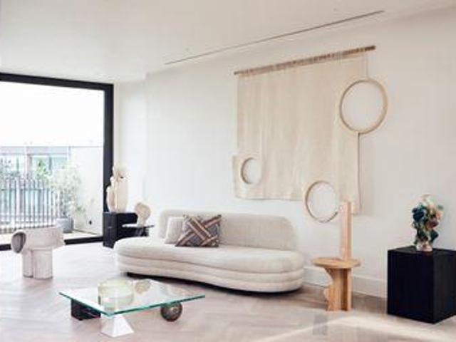 3 Bedrooms Flat for sale in 101 Wood Lane, London W12
