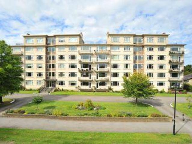 3 Bedrooms Flat for sale in 11 Beech Grove Court, Beech Grove, Harrogate HG2