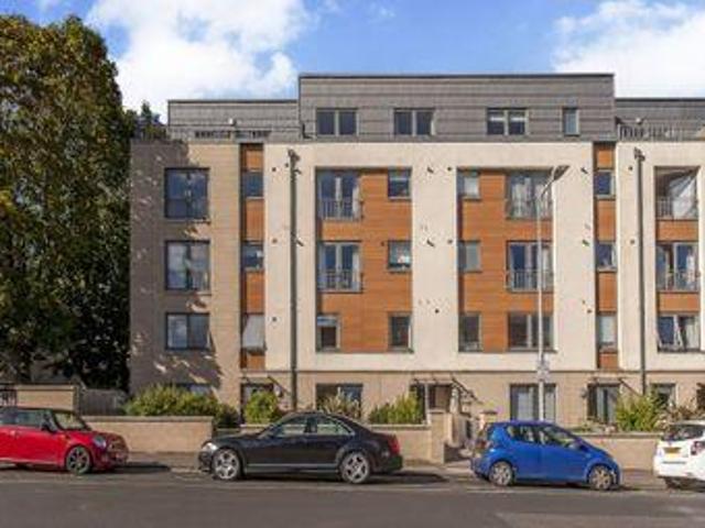 3 Bedrooms Flat for sale in 123/8 Bellevue Road, Bellevue EH7
