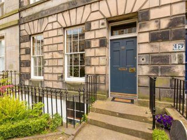 3 Bedrooms Flat for sale in 15 Rankeillor Street, Newington EH8