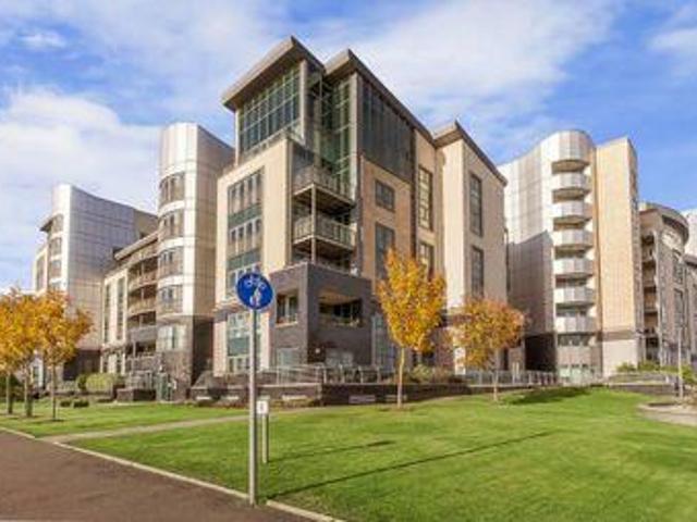 3 Bedrooms Flat for sale in 3/23 Western Harbour Drive, Newhaven EH6