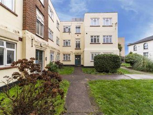 3 Bedrooms Flat for sale in 69 Lower Addiscombe Road, Croydon, Surrey CR0