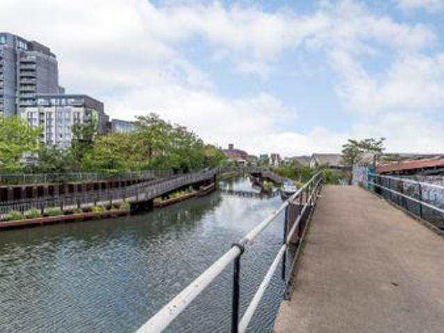 3 Bedrooms Flat for sale in 6 High Street, Stratford, London E15