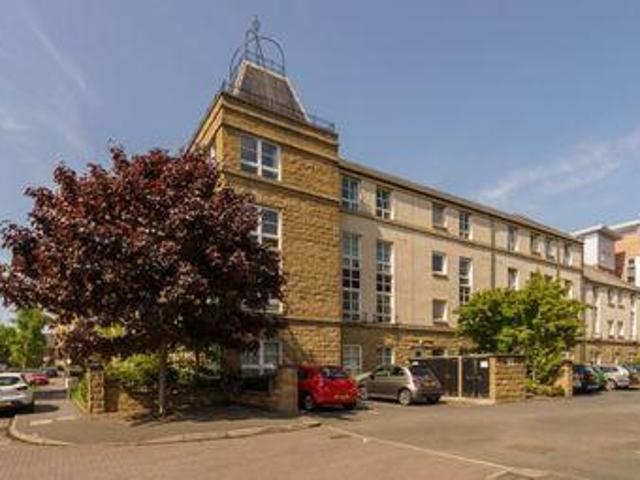 3 Bedrooms Flat for sale in 8/9 Blandfield, Edinburgh EH7
