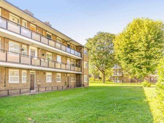 3 Bedrooms Flat for sale in Colborne House, Canary Wharf E14