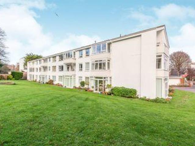 3 Bedrooms Flat for sale in Compton Place Road, Eastbourne BN21