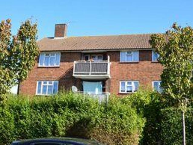 3 Bedrooms Flat for sale in Cornerfield, Hatfield, Hertfordshire AL10
