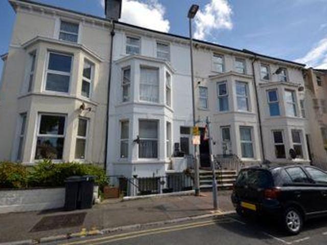 3 Bedrooms Flat for sale in Cavendish Place, Eastbourne BN21