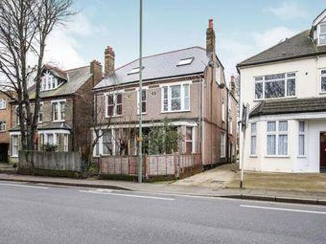 3 Bedrooms Flat for sale in Cambridge Road, Bromley, Kent, United Kingdom BR1