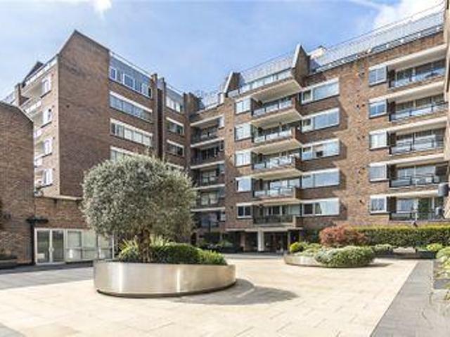 3 Bedrooms Flat for sale in Campden Hill Road, London W8
