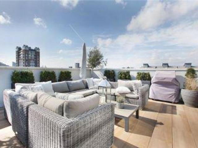 3 Bedrooms Flat for sale in Candlemakers Apartments, 112 York Road, Battersea, London SW11