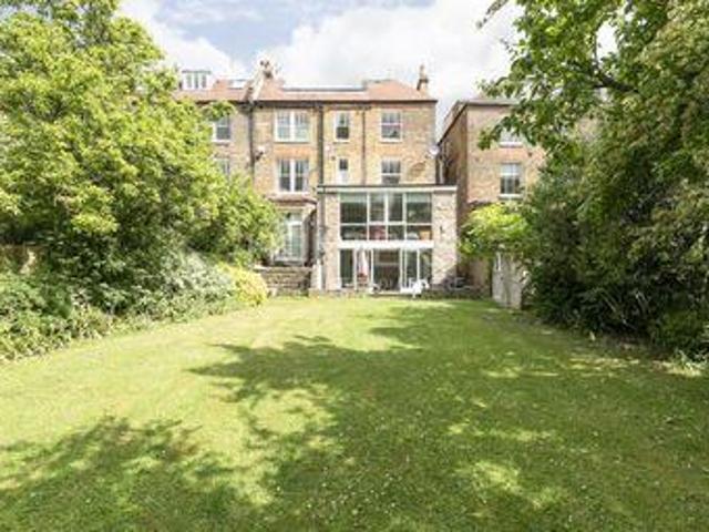 3 Bedrooms Flat for sale in Canfield Gardens, London NW6