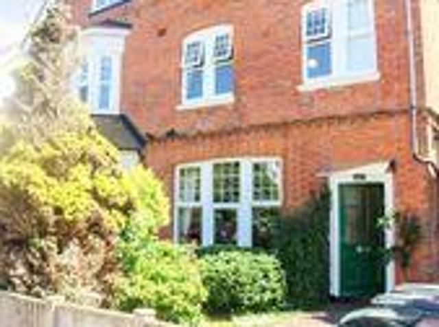 3 Bedrooms Flat for sale in Cantelupe Road, Bexhill On Sea, East Sussex TN40