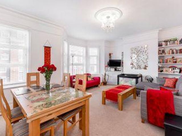 3 Bedrooms Flat for sale in Chamberlayne Road, London NW10