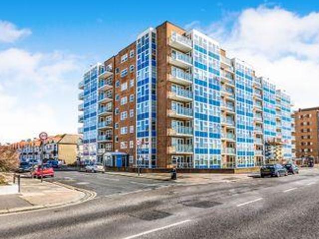 3 Bedrooms Flat for sale in Channings, Kingsway, Hove BN3