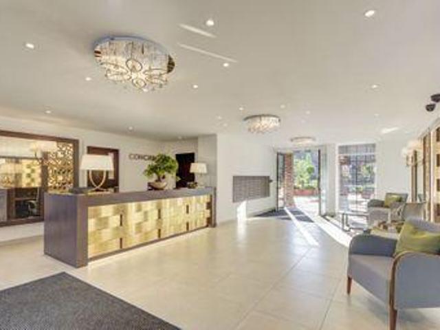 3 Bedrooms Flat for sale in Chandos Way, Wellgarth Road, London NW11