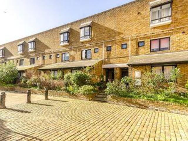3 Bedrooms Flat for sale in Chesterton Square, Kensington W8