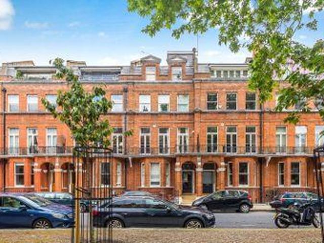 3 Bedrooms Flat for sale in Cheyne Gardens, London SW3