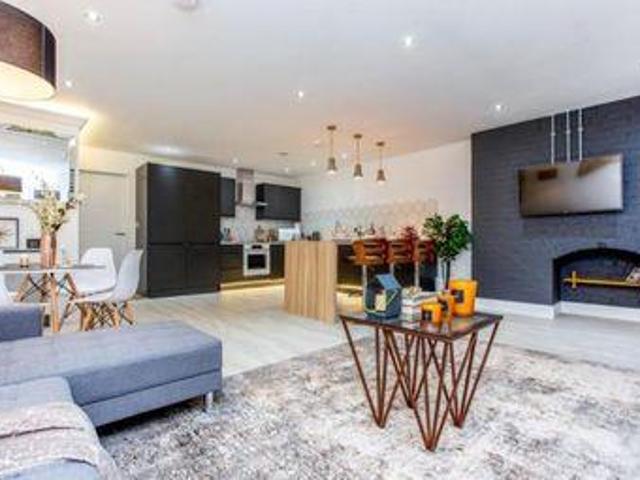3 Bedrooms Flat for sale in City Bridge Apartments, 3 5 Fishergate, Preston PR1