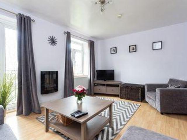 3 Bedrooms Flat for sale in Clapham Road Estate, London SW4