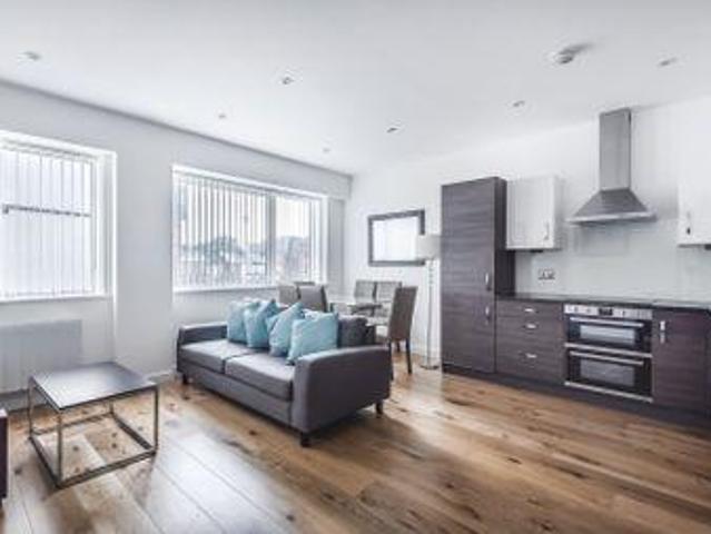 3 Bedrooms Flat for sale in Clayton Road, Hayes UB3