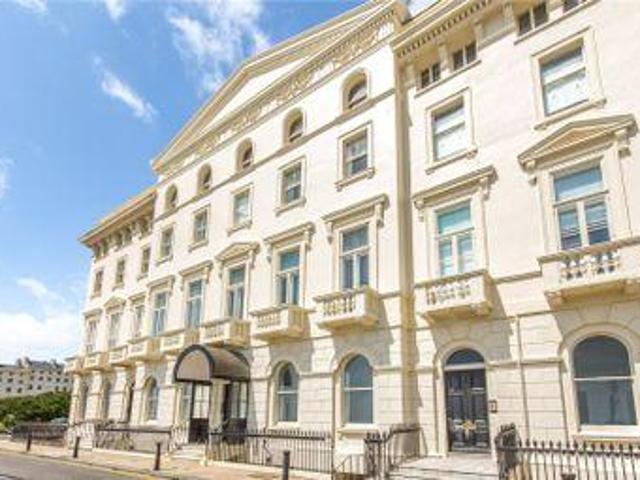 3 Bedrooms Flat for sale in Adelaide Crescent, Hove, East Sussex BN3