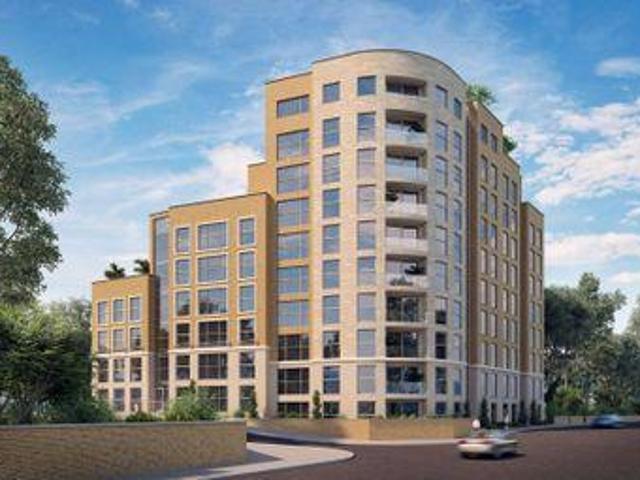 3 Bedrooms Flat for sale in Admiral Court, Croydon CR0