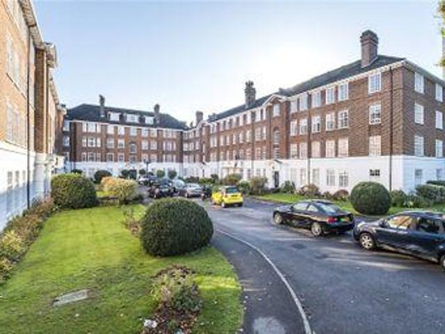 3 Bedrooms Flat for sale in Albemarle, Wimbledon Park Side, London SW19