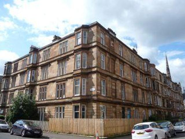 3 Bedrooms Flat for sale in Albert Avenue, Glasgow G42
