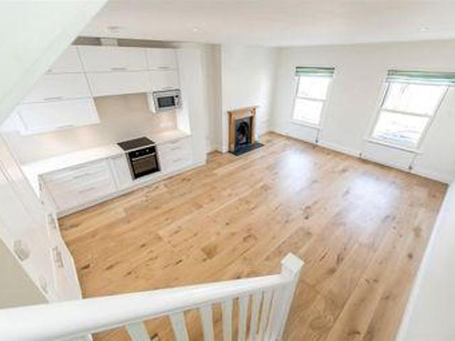 3 Bedrooms Flat for sale in Alderbrook Road, London SW12