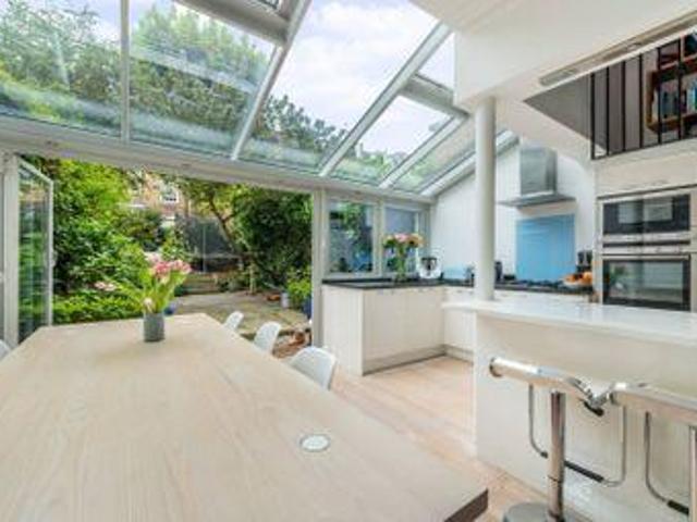 3 Bedrooms Flat for sale in Alexander Street, Notting Hill, London W2