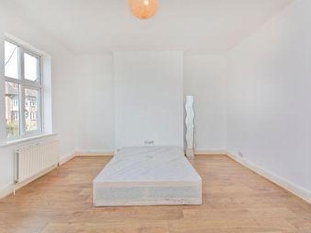3 Bedrooms Flat for sale in All Souls Avenue, Willesden NW10