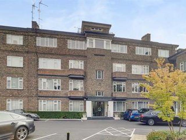 3 Bedrooms Flat for sale in Avenue Close, London NW8