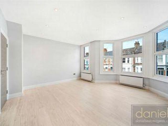 3 Bedrooms Flat for sale in Bathurst Gardens, Kensal Rise, London NW10