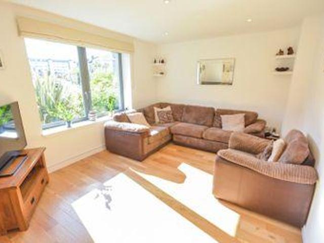 3 Bedrooms Flat for sale in Bellevue Road, Edinburgh EH7