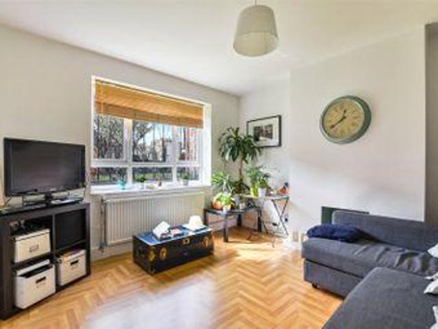 3 Bedrooms Flat for sale in Bennett Court, Axminster Road, London N7