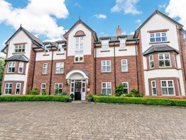3 Bedrooms Flat for sale in Birchdale Road, Appleton, Warrington WA4