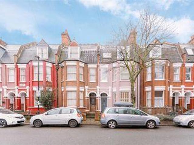 3 Bedrooms Flat for sale in Birnam Road, London N4