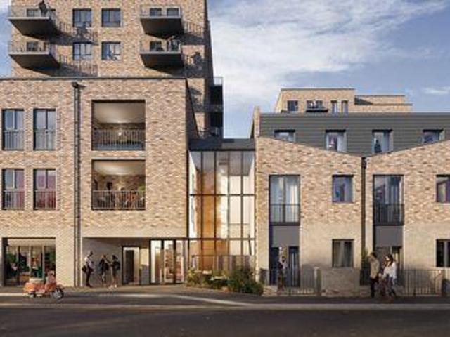 3 Bedrooms Flat for sale in Blyth Road, Hayes UB3