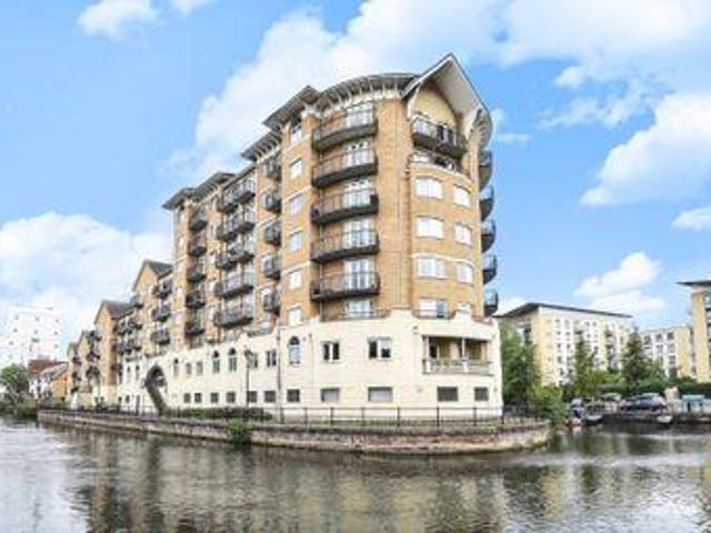 3 Bedrooms Flat for sale in Blakes Quay, Gas Works Road, Reading RG1