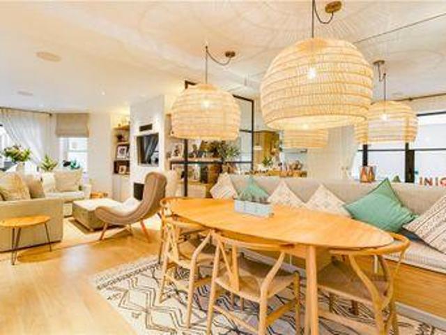 3 Bedrooms Flat for sale in Bramham Gardens, London SW5