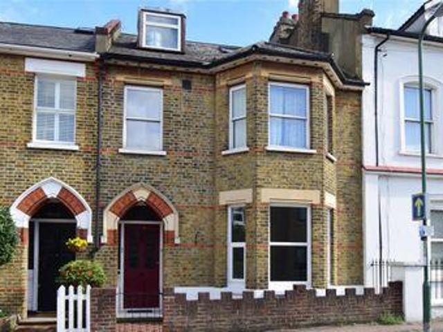 3 Bedrooms Flat for sale in Bridge Road, Wallington, Surrey SM6