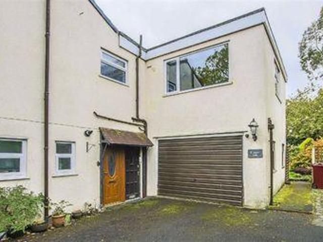 3 Bedrooms Flat for sale in Brownlow Terrace, Pleasington, Blackburn BB2