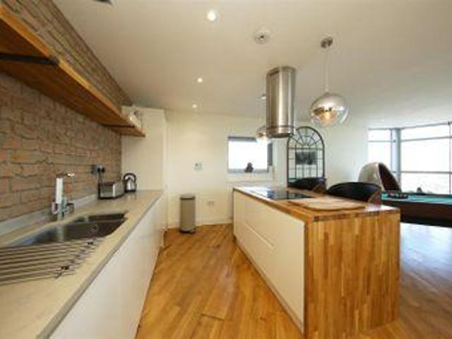 3 Bedrooms Flat for sale in Bute Terrace, Cardiff CF10