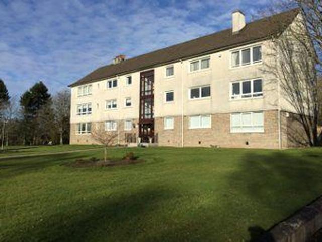 3 Bedrooms Flat for sale in Buchanan Drive, Newton Mearns, Glasgow G77