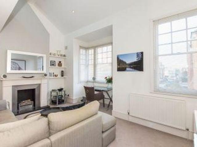 3 Bedrooms Flat for sale in Buer Road, Fulham SW6